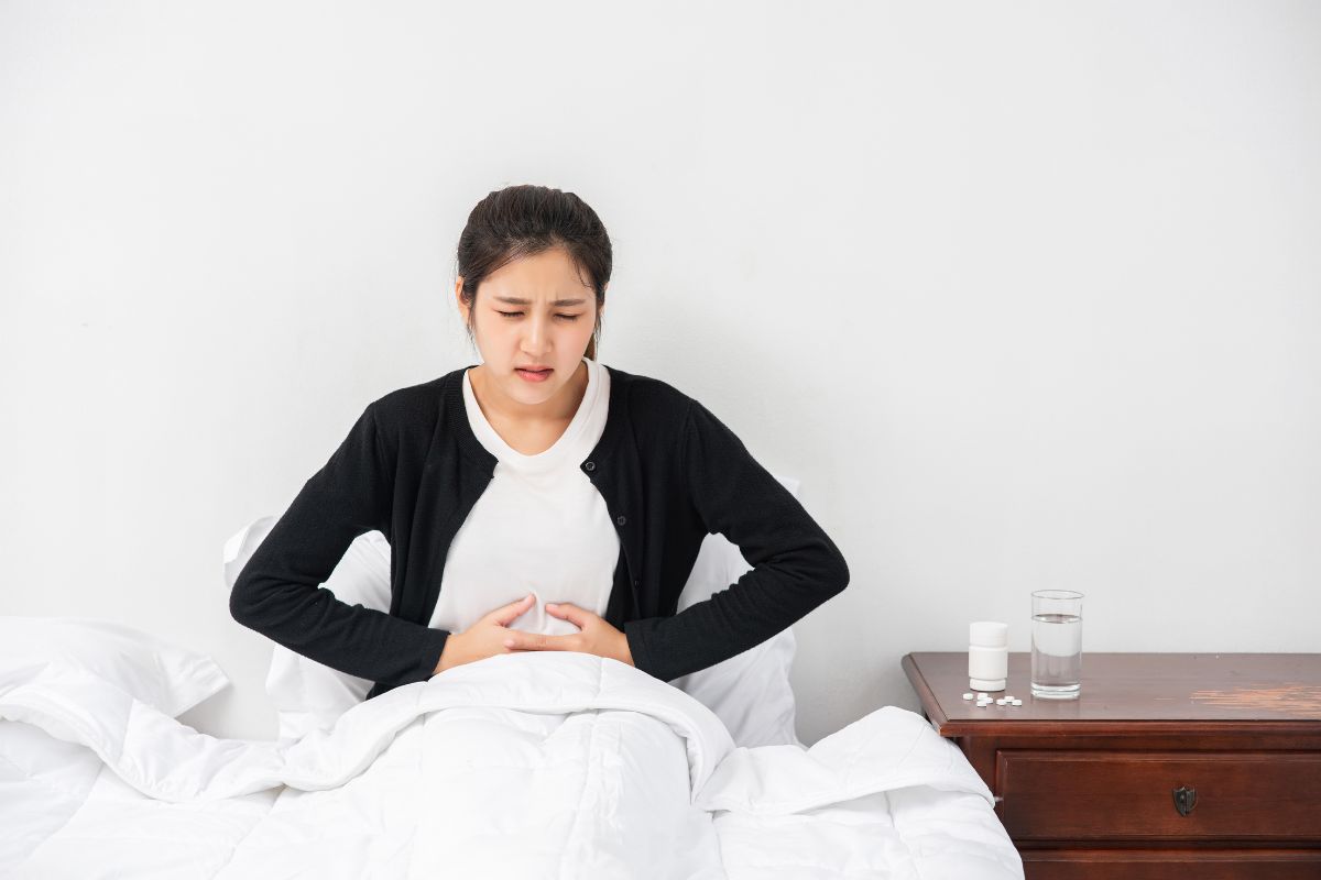 Kenapa Perut Kram Saat Haid? 5 Penyebab & Cara Mengatasinya - Temukan ...